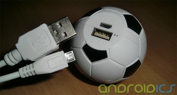 Mini-review: Mini Portable Football Power Bank - Androidics.nl